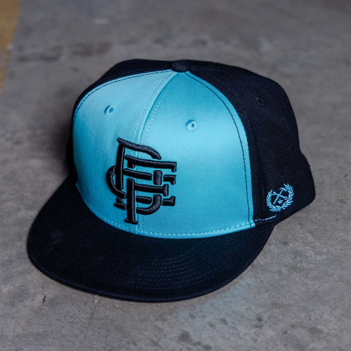 Icon Snapback - Black, Black / Tiffany – Smashforth